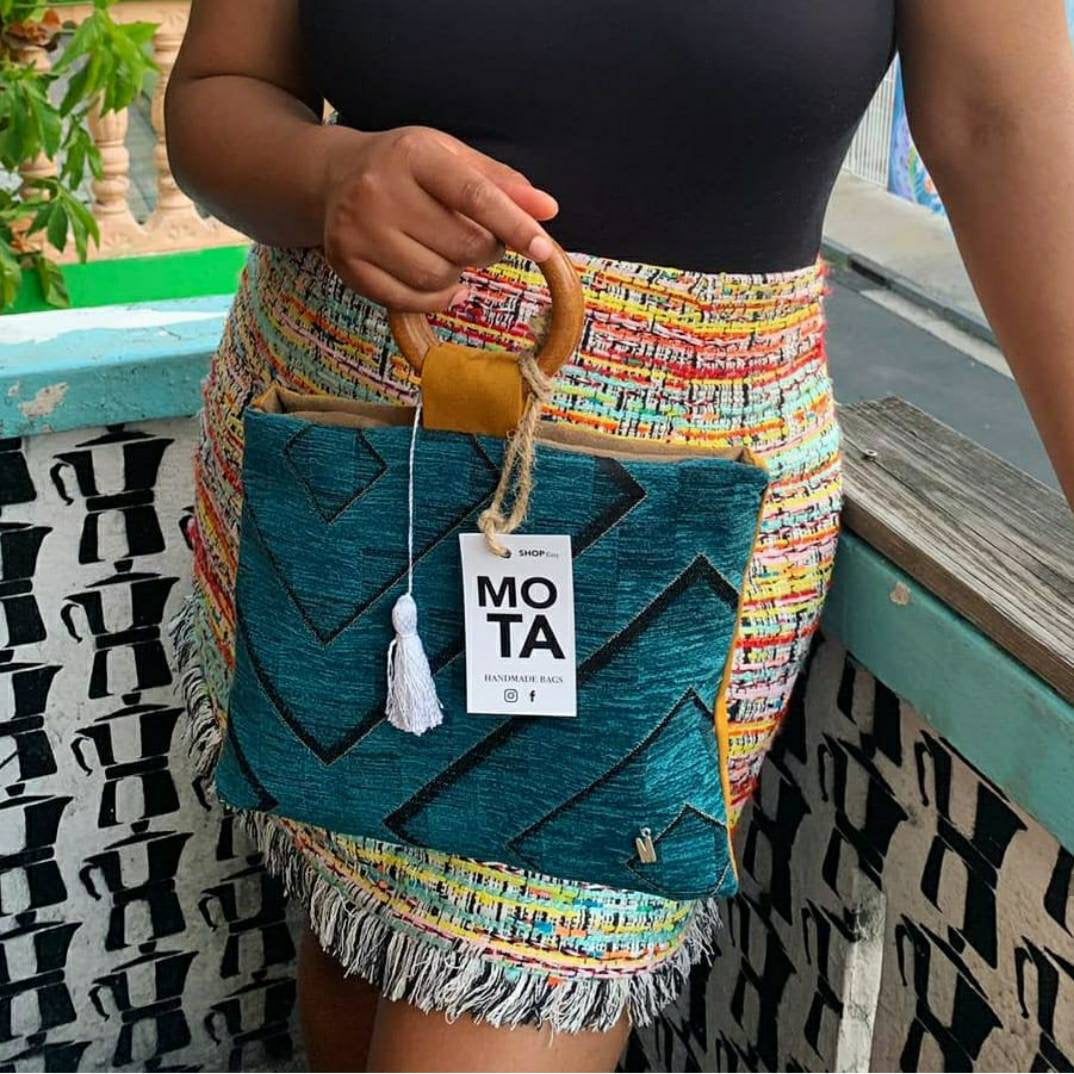 TROPICAL STYLE – MOTA